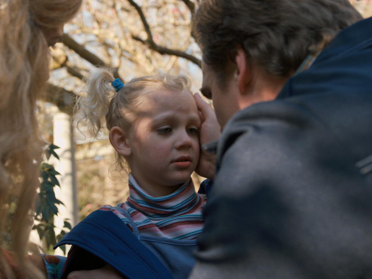 The ‘Stranger Things’ history of the blue hair tie